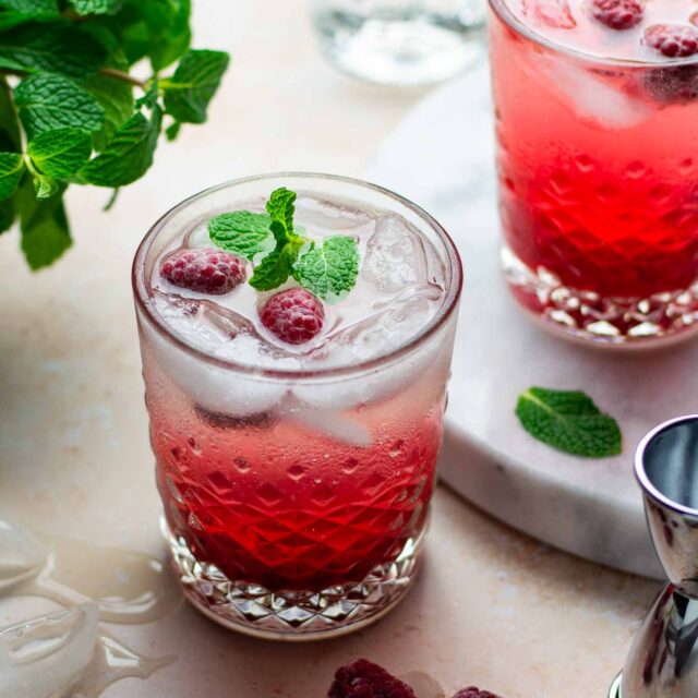 Raspberry Rose Gin Fizz - Lime Thyme